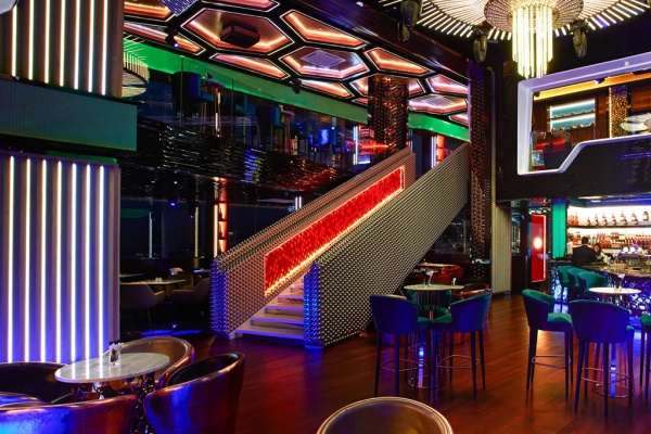 DEEPBLUE - Western, THE FACE Suites, | TABLEAPP